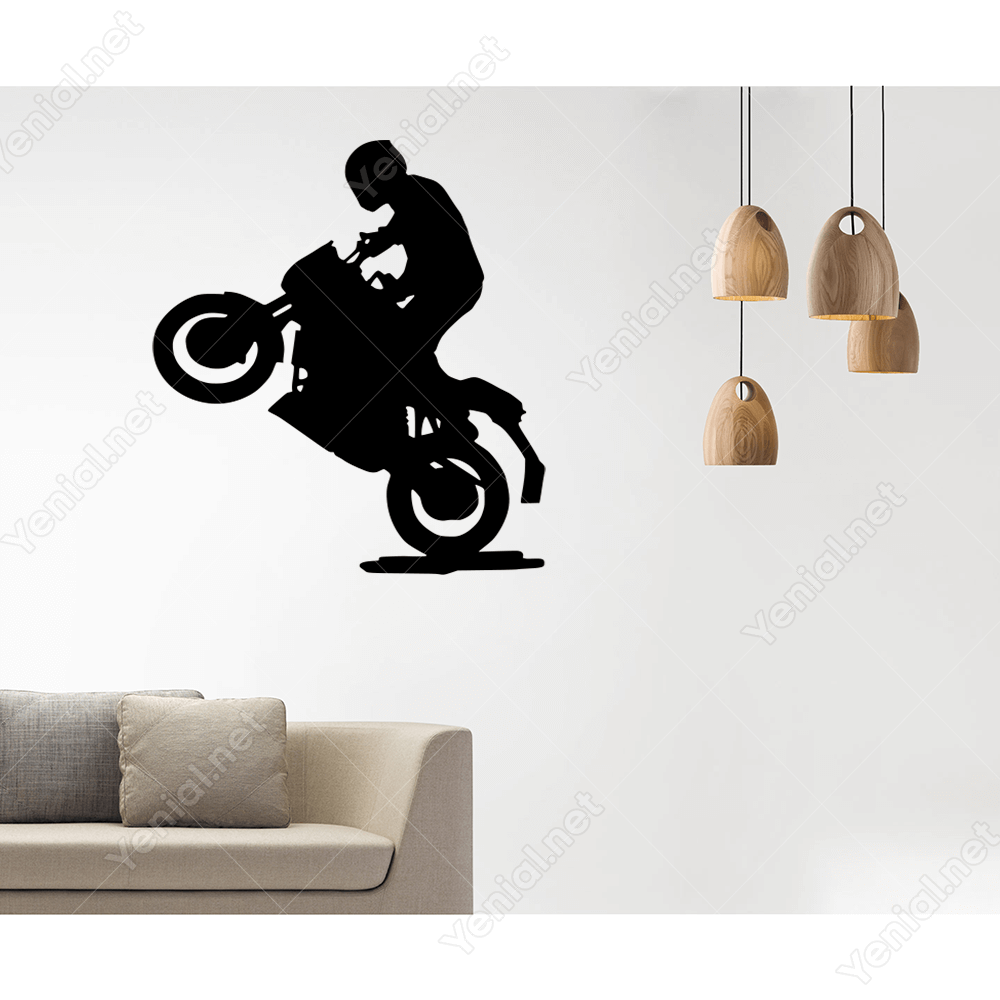 Tek Teker Motorcu Sticker Yapıştırma